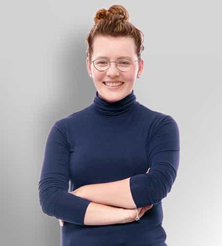 About Us - Get to Know the Team of Expert Reviewers Here