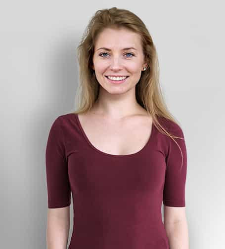 About Us - Get to Know the Team of Expert Reviewers Here